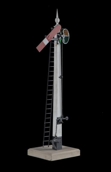 Model Great Northern Railway Centre-pivot Semaphore Signal | Science ...