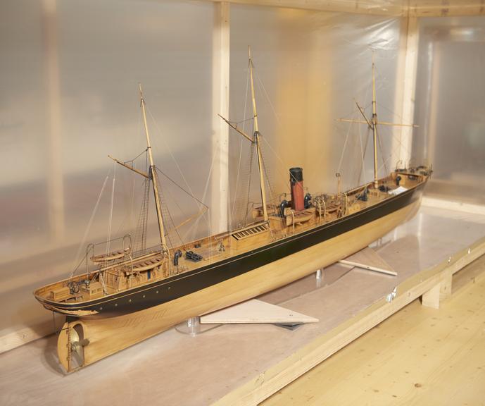 Rigged Model of the Glen Line Cos Screw Steamer "Glenartney" | Science ...