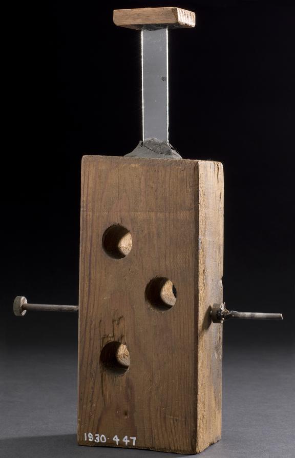 Apparatus for the detection of motion through the aether. | Science ...