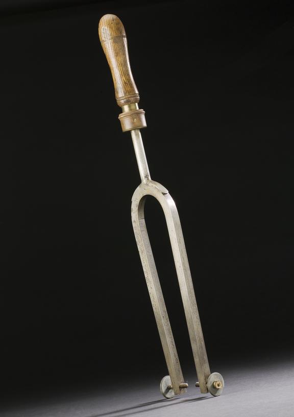 Large turning folk with adjustable loading | Science Museum Group ...