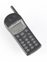 Philips TCD308 Mobile Telephone, 1997-2001 | Science Museum Group ...