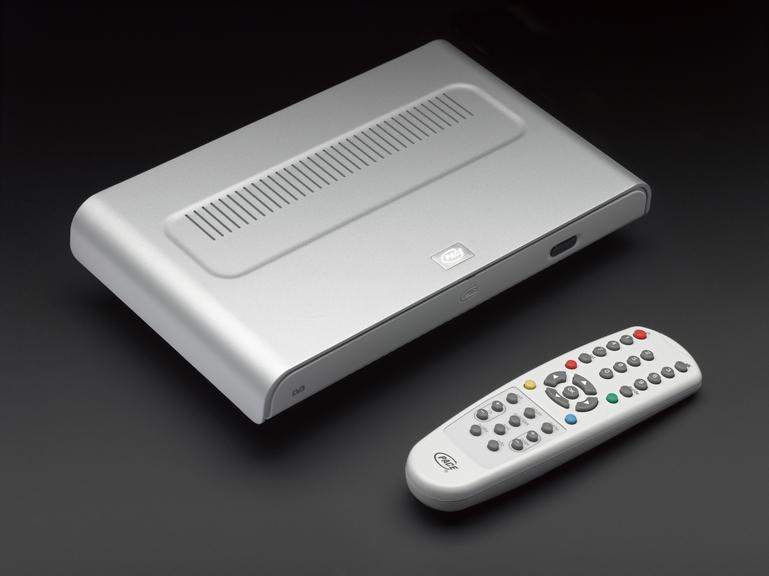 Pace model DT210F freeview adapter set top box with remote control and ...