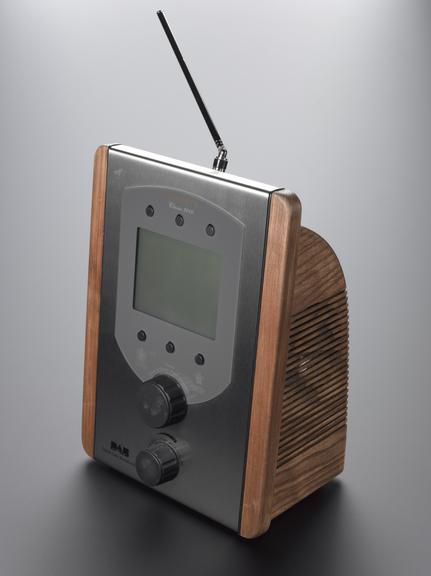 Robert's 'Classic 2000' digital radio, 2001 | Science Museum Group ...