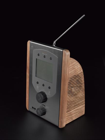 Robert's 'Classic 2000' digital radio, 2001 | Science Museum Group ...