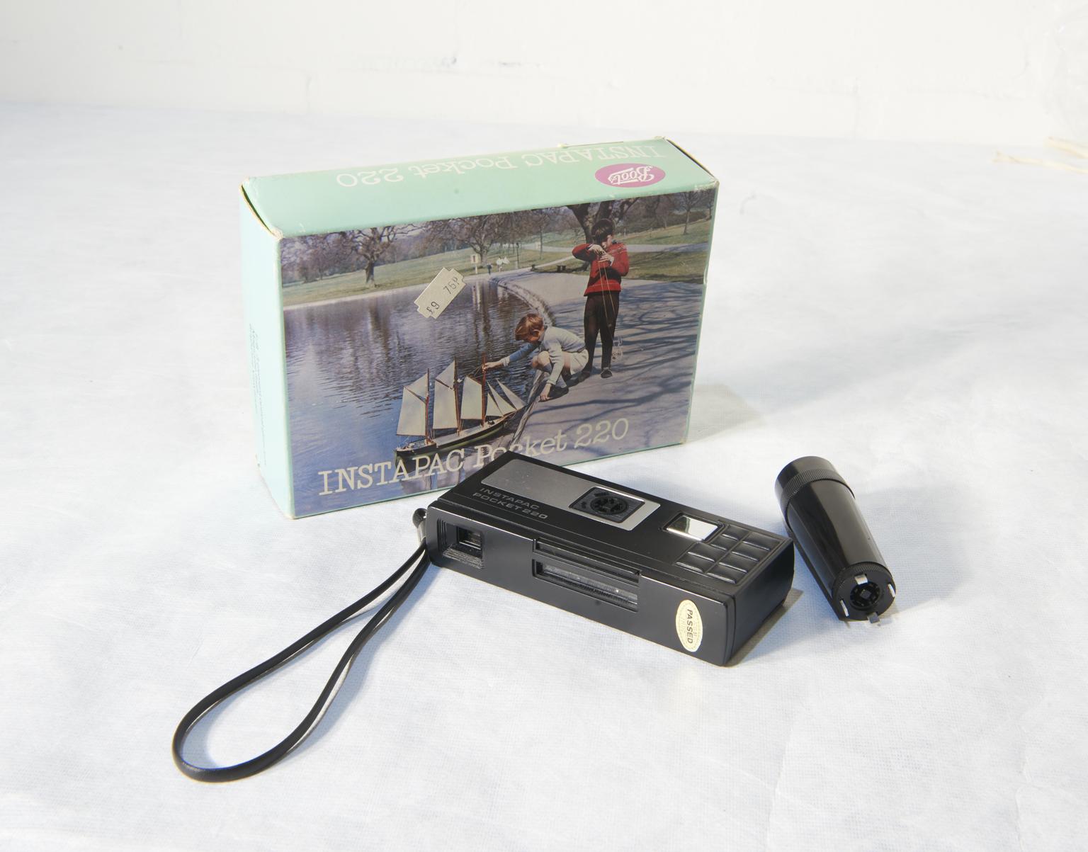 Boots Instapac Pocket 220 Camera for 110 Cartridge Film | Science ...