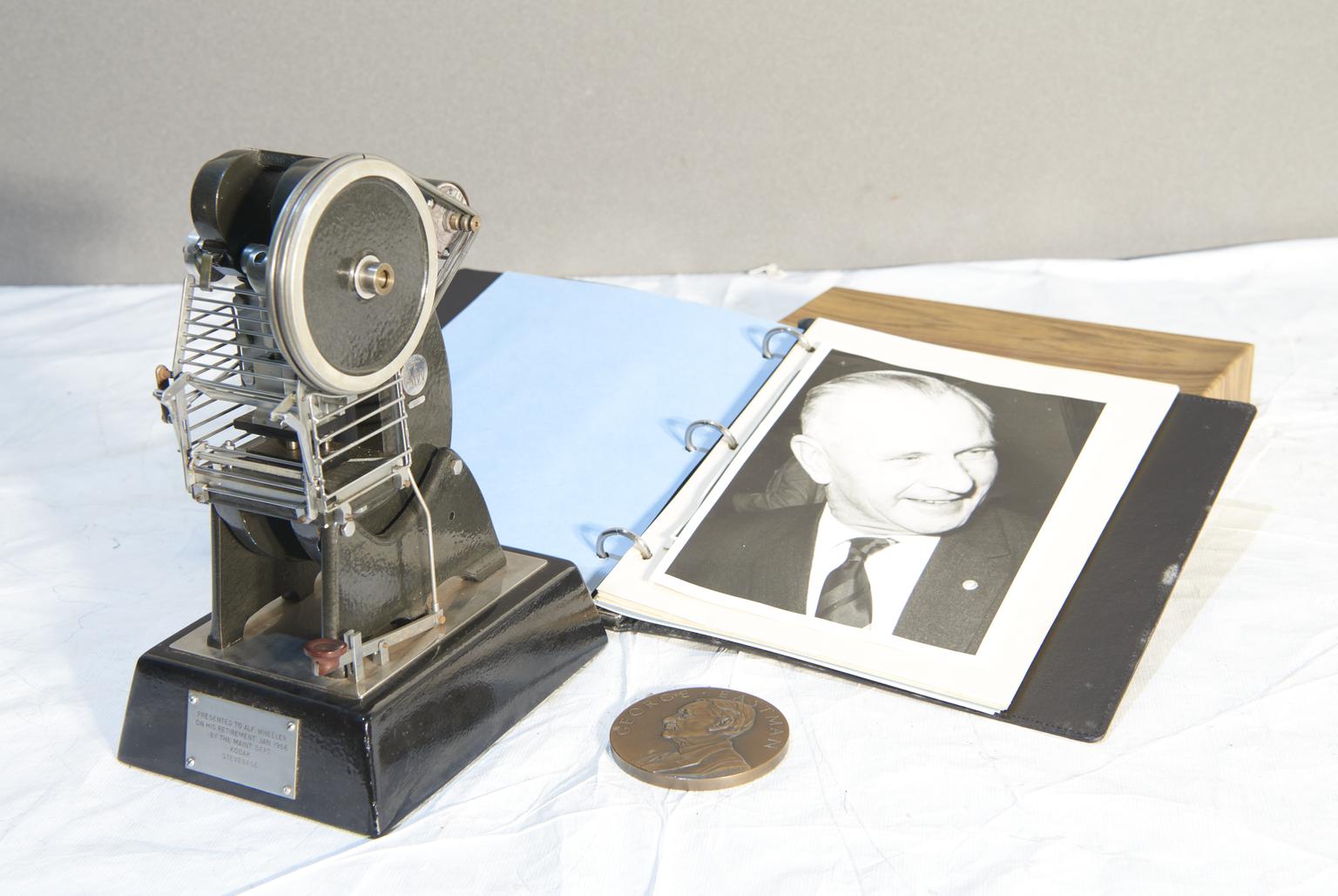 Model of an Open Fronted Motorised Power Press | Science Museum Group ...