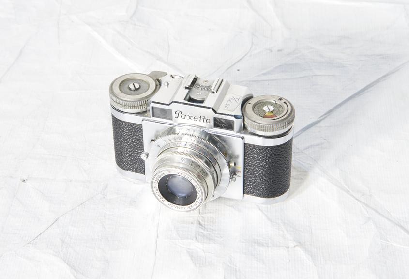 Braun "Paxette Model I" 35mm. camera with 45mm. f2.8 Roeschlein ...
