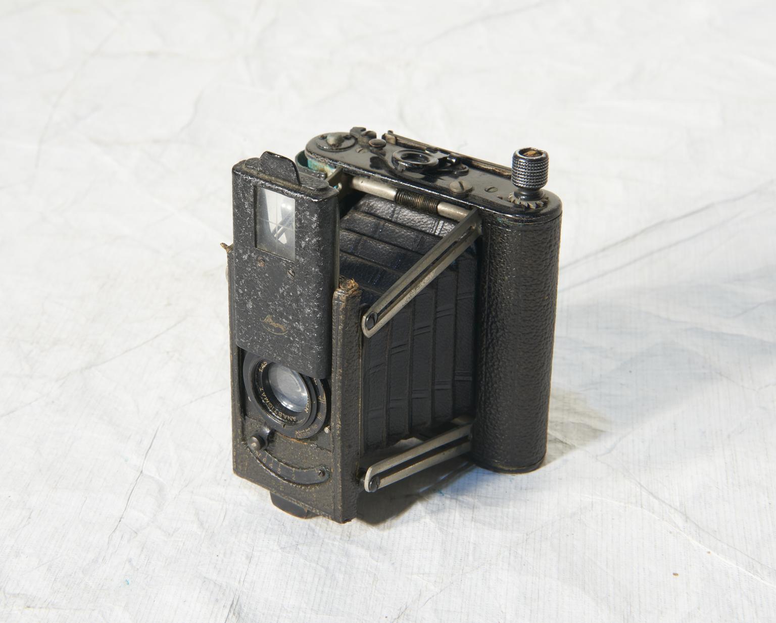 Murer vest pocket focal plane plate camera | Science Museum Group ...