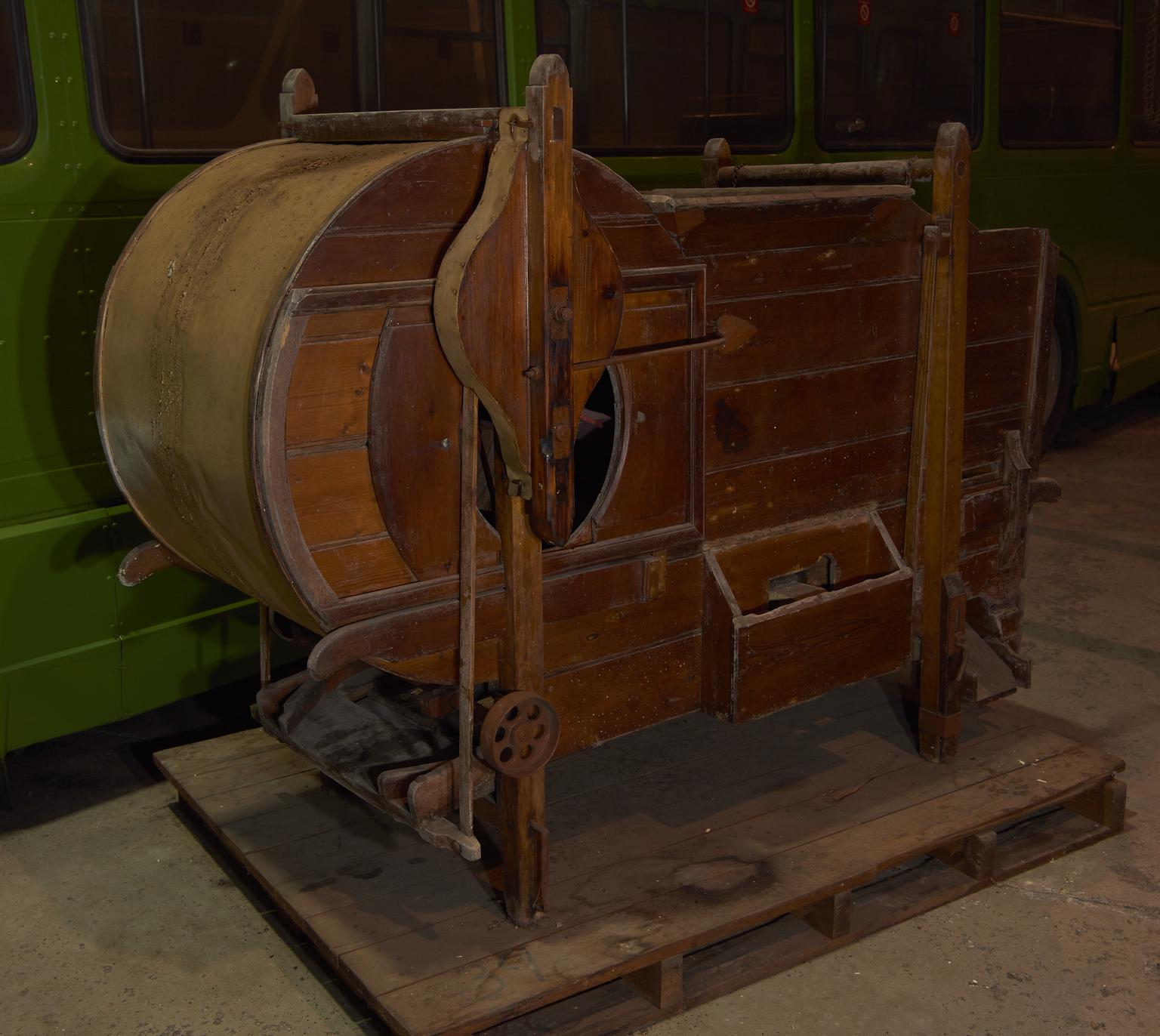 Tasker No.6 winnowing machine | Science Museum Group Collection