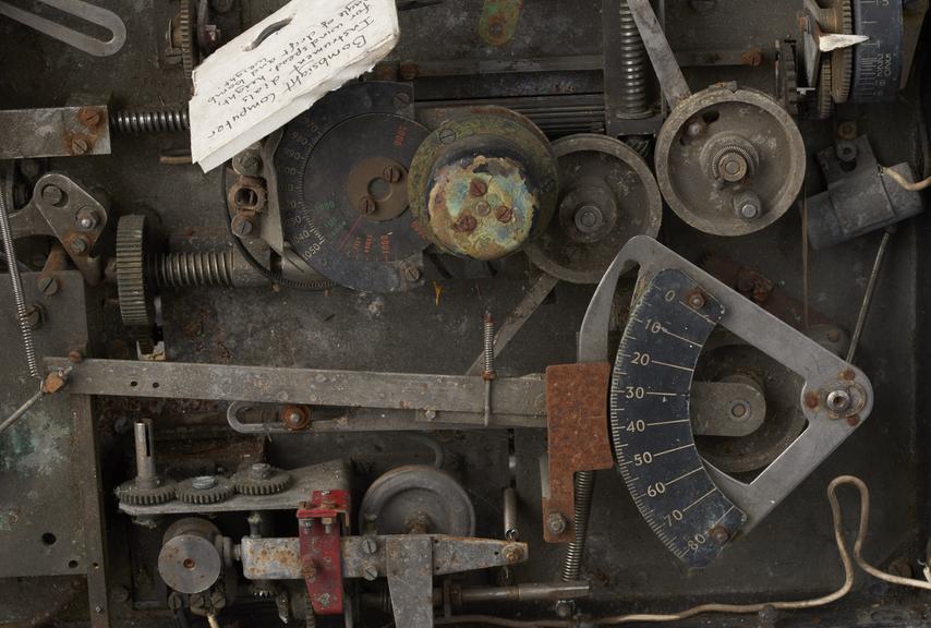 Drawing machine 2 by Desmond Paul Henry | Science Museum Group Collection