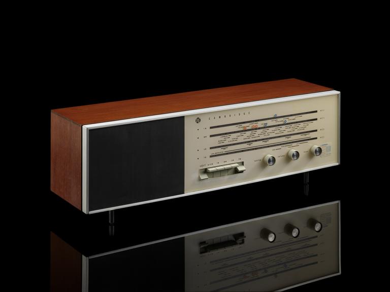 Pye Model 1108 Broadcast Receiver | Science Museum Group Collection