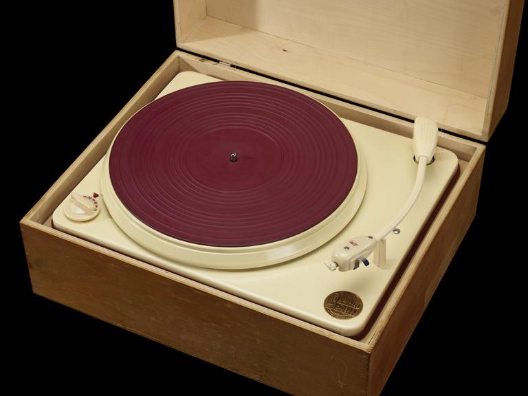 Gramophone Record Turntable Transcription Unit, 1956 | Science Museum ...