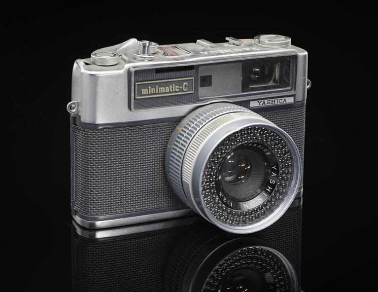Camera, Yashica minimatic-C | Science Museum Group Collection