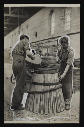 Daily Herald Photograph; Barrel Making | Science Museum Group Collection
