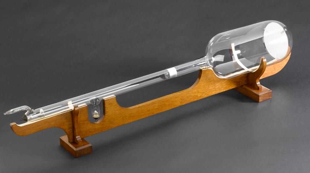 Karl Ferdinand Braun's 'Braun tube', 1897 | Science Museum Group Collection