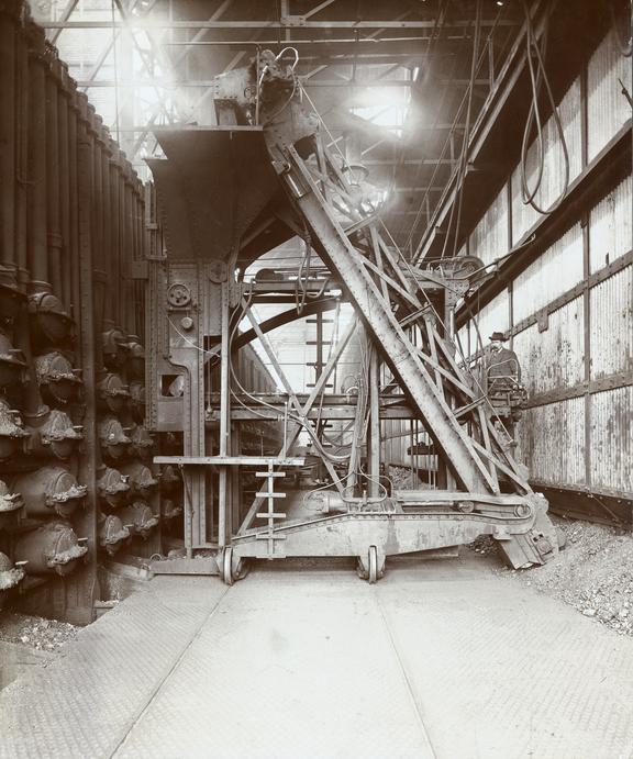 Photo of gas retort charging machine | Science Museum Group Collection