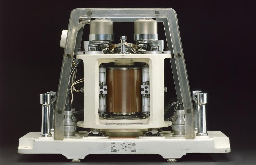 Magnetic drum store storage device, from Deuce computer | Science ...