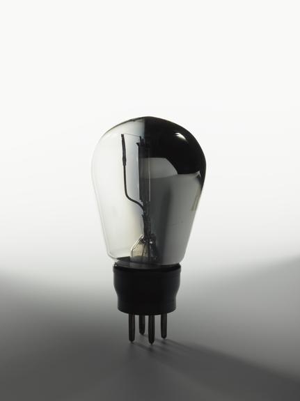 Marconi Osram DE 5b radio valve, 1920-1937 | Science Museum Group ...