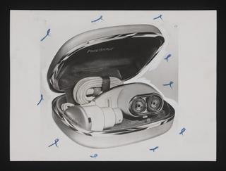 A photographic print of Industry, Razors | Science Museum Group Collection