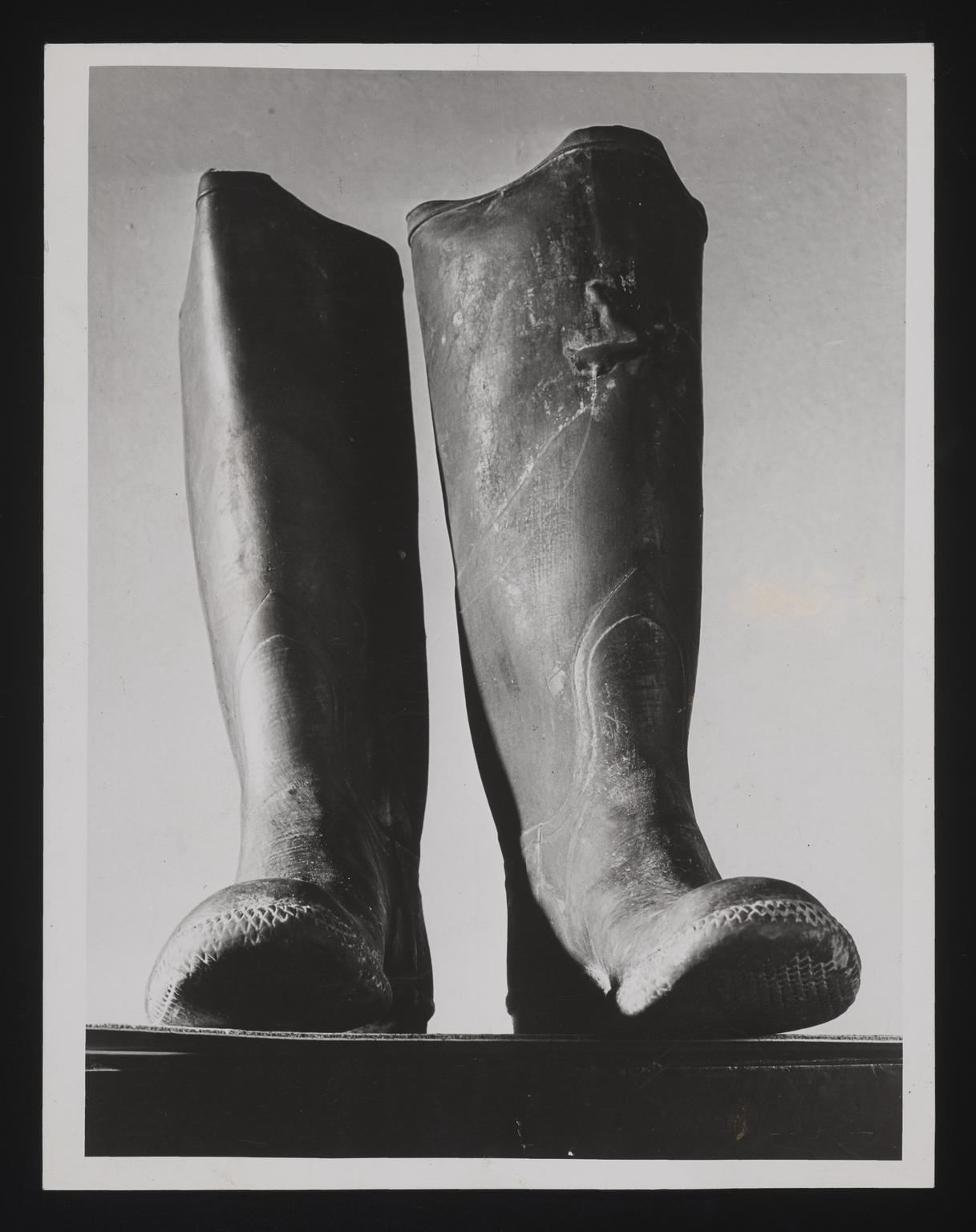 A photographic print of Industry, Rubber | Science Museum Group Collection