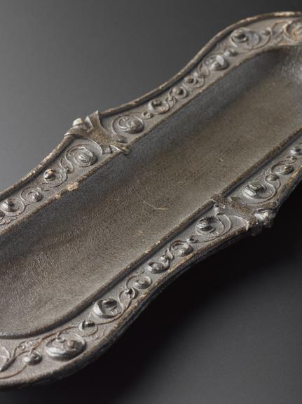 Pen tray made of gutta-percha | Science Museum Group Collection