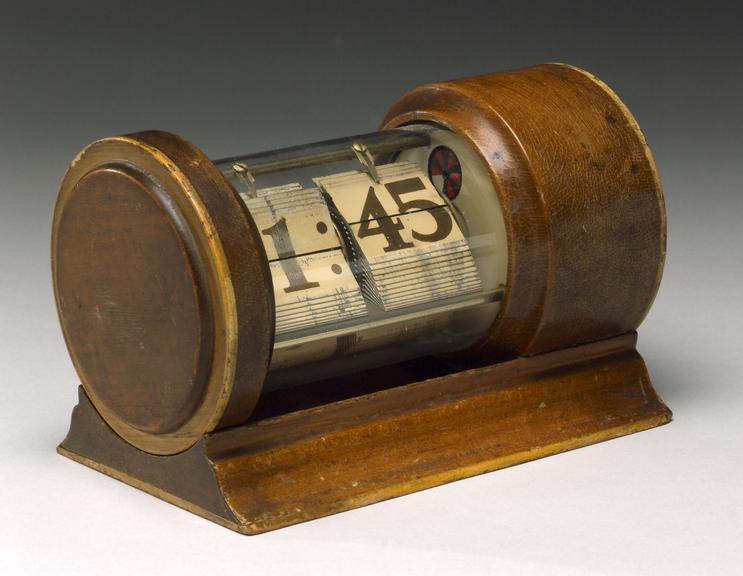 Synchronous mains electric clock of the self-starting type | Science ...