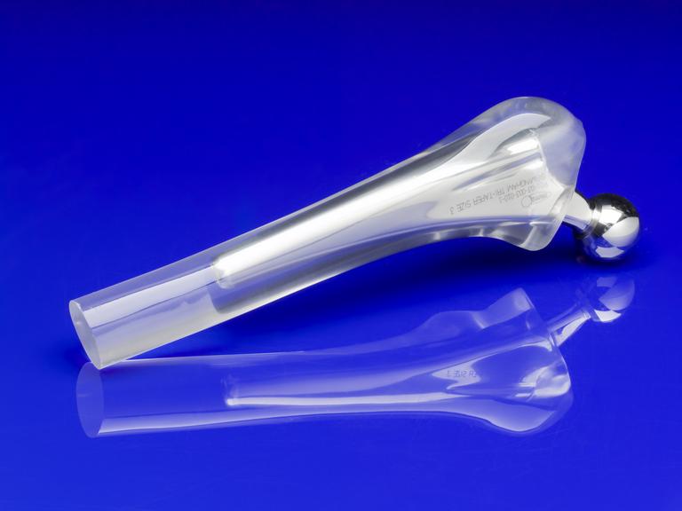 Hip replacement model | Science Museum Group Collection