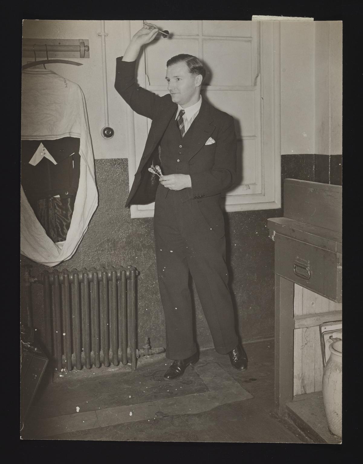 A photographic print of Games, Darts | Science Museum Group Collection
