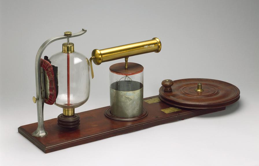 Vertical cylinder electrostatic machine and components | Science Museum ...