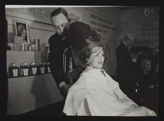 A photographic print of Hairdressing, Apparatus Only | Science Museum ...