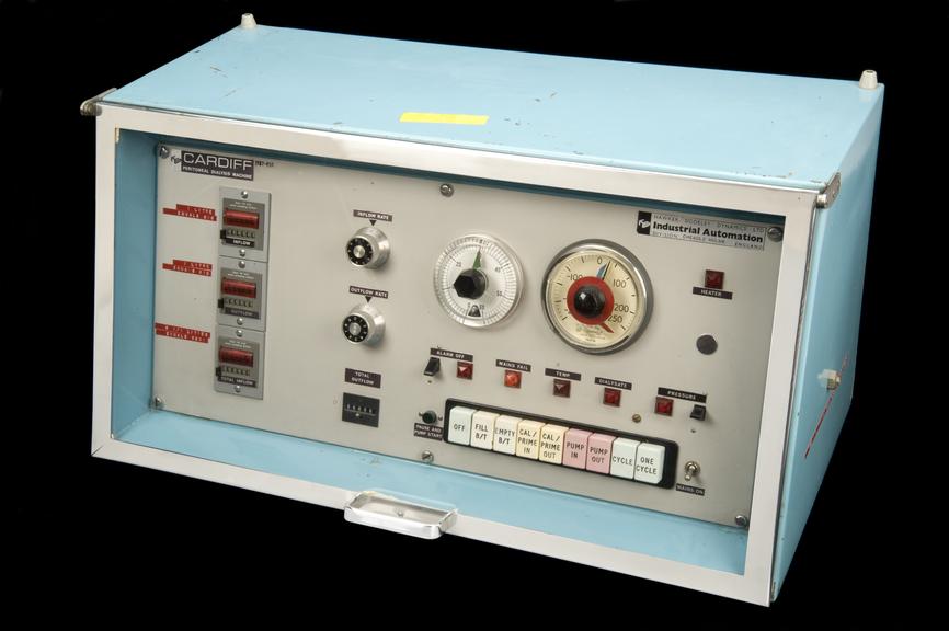 'Cardiff’ peritoneal dialysis machine, England, 1965-1970 | Science ...