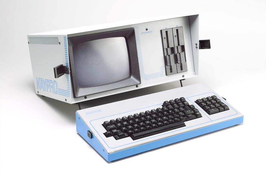 Kaypro II luggable computer | Science Museum Group Collection