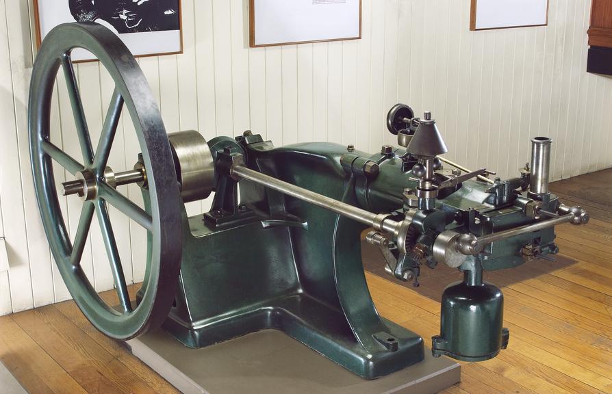 Crossley Otto 'Silent' Horizontal Engine | Science Museum Group Collection