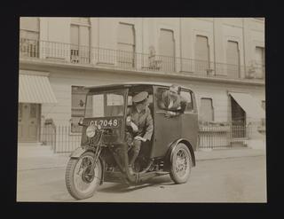 A photographic print of Motoring, Taxis | Science Museum Group Collection