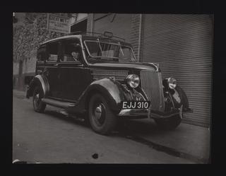 A photographic print of Motoring, Taxis | Science Museum Group Collection
