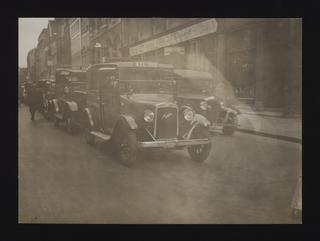 A photographic print of Motoring, Taxis | Science Museum Group Collection