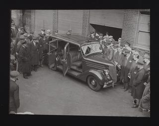 A photographic print of Motoring, Taxis | Science Museum Group Collection