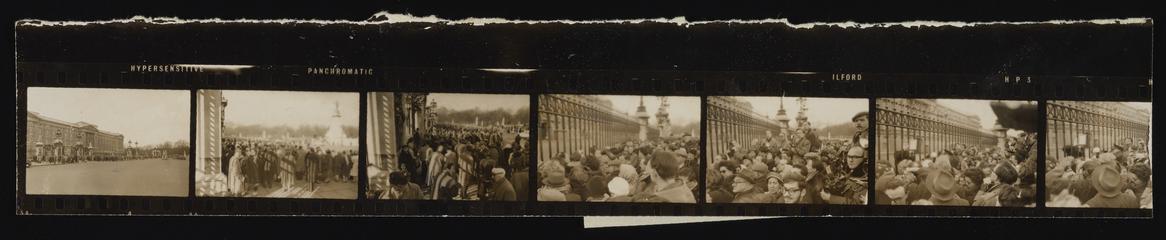 A photographic print of Queen Elizabeth II, Birth of third baby ...