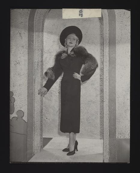 A photographic print of Fashions, Women's, 1937 | Science Museum Group ...