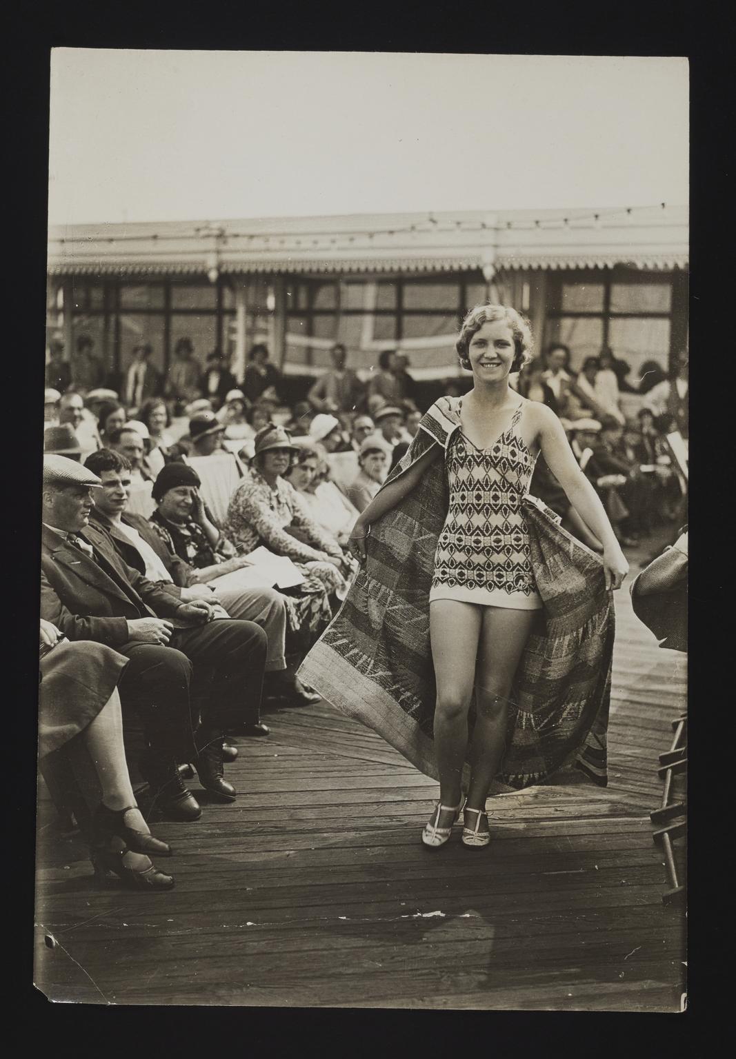 A photographic print of Fashions, Women's General, 1933 | Science ...