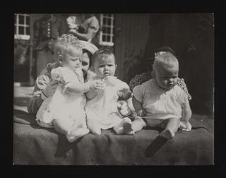 A photographic print of Babies, Shows | Science Museum Group Collection