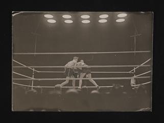 A photographic print of Sports, Boxing, Doyle v Petersen, 12.7.33 ...