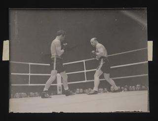 A photographic print of Sports, Boxing, Mills v London, 15.9.44 ...