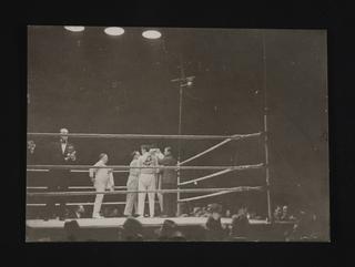 A photographic print of Sports, Boxing, Harvey v Petersen, 4.6.34 ...