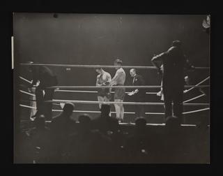 A photographic print of Sports, Boxing, Doyle v Robinson, 19.1.37 ...
