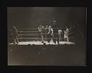 A photographic print of Sports, Boxing, Harvey v Tarante, 12.4.34 ...