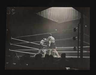 A photographic print of Sports, Boxing, Strickland v Delaney, 29.11.37 ...