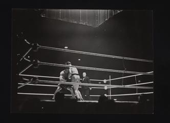 A photographic print of Sports, Boxing, Harvey v Phillips, 1.12.38 ...