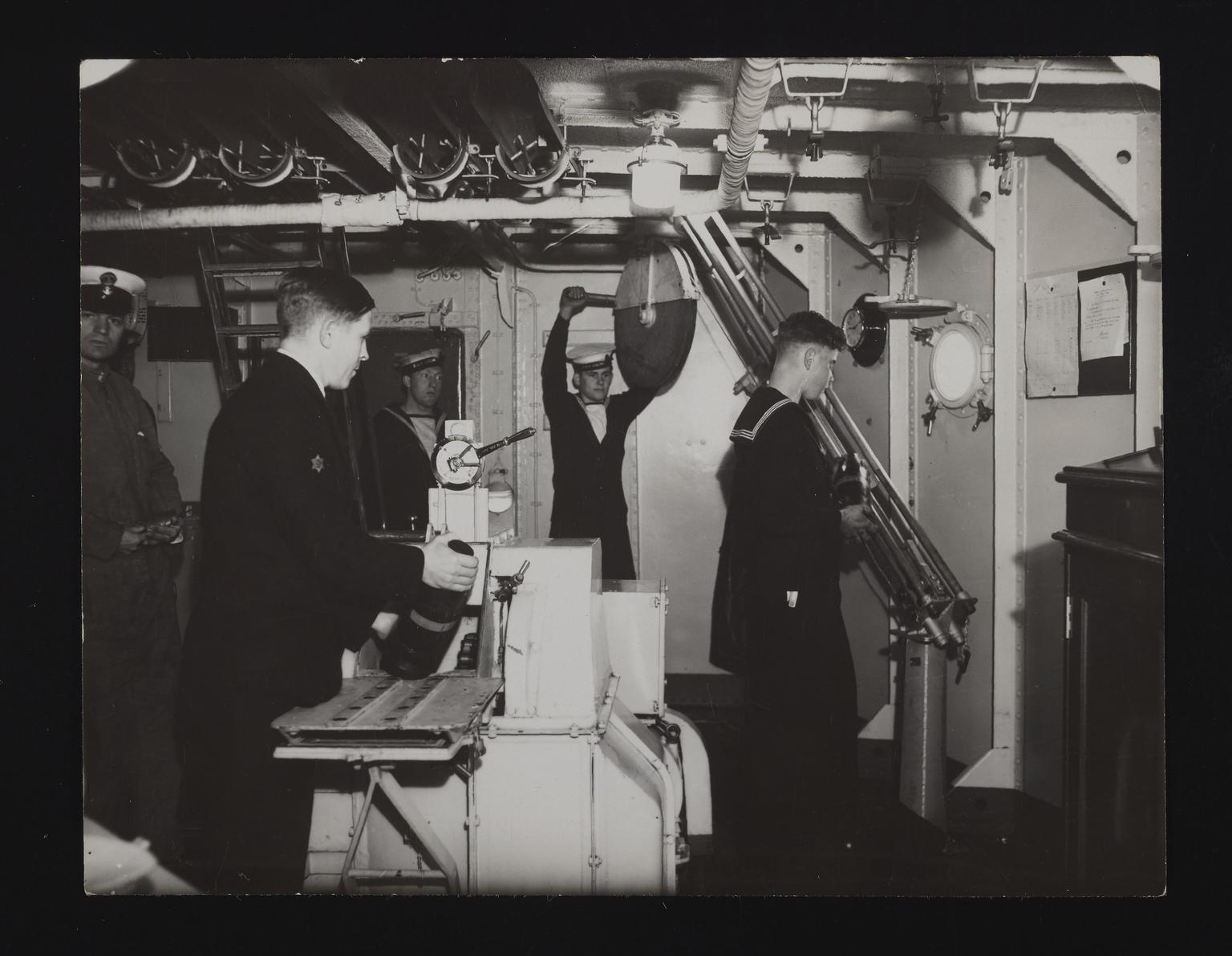 A photographic print of Navy, Destroyers, Deck & Interior | Science ...