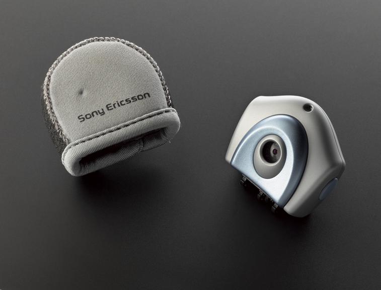 Camera attachment for Sony Ericsson T68 mobile telephone, 2002-2005 | Science Museum Group ...